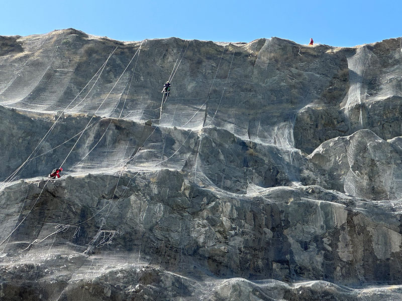 M84 Geotech Pty Ltd - Drape Mesh Installation